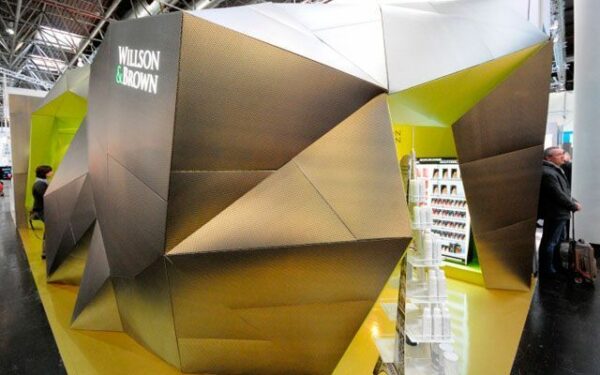 Diseño de stands de metal